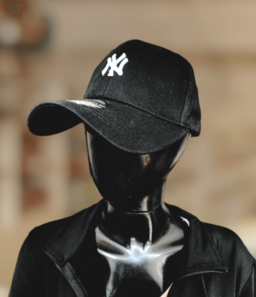 GORRA LISA CON LOGO MARCA - Casa Gini Mayorista